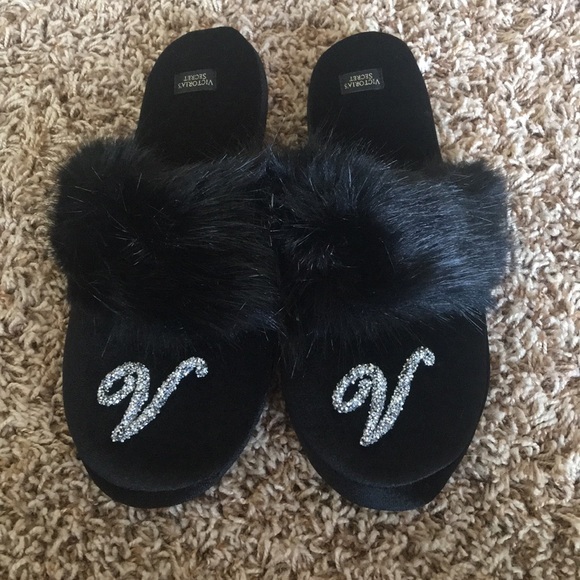 Victoria's Secret | Shoes | Victorias Secret Black Fur Bling V Slipper ...